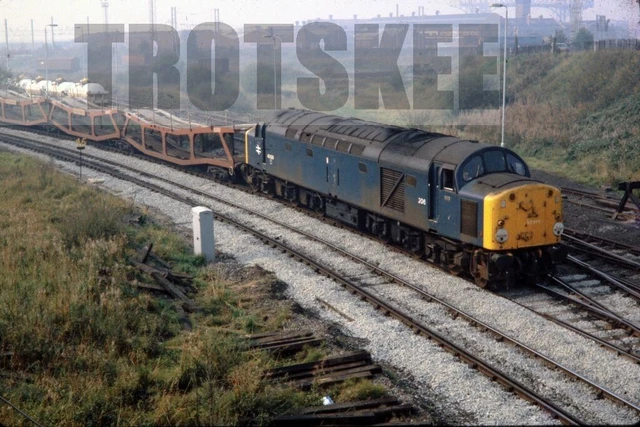 35MM SLIDE BR British Railways Diesel Loco Class 40 40006 Arpley 1982 ...