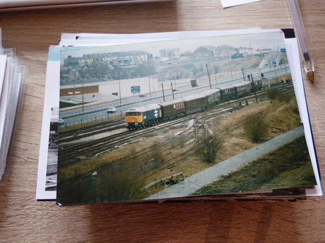 BR CLASS 47 diesel locomotive pulling carriages at Rosegrove 24/4/86 ...