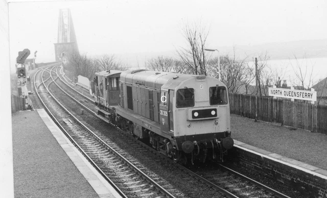 BRITISH RAILWAY B.R Photograph - Class 20 20205 At North Queensferry 1 ...