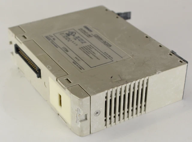 OMRON OUTPUT UNIT C200H-OC225 250V AC/24V DC,2A/P,8A/U $58.99 - PicClick AU
