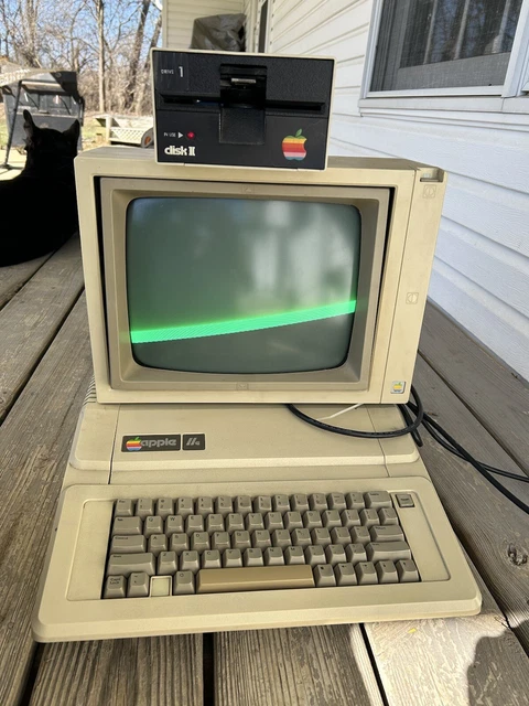 VINTAGE APPLE II E Computer, Monitor & Floppy Disk Drive $350.00 - PicClick
