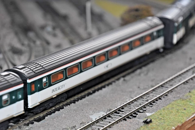 LIMA INTERCITY 125 HST Mk3 Coach Great Western Merlin Green vgc OO ...