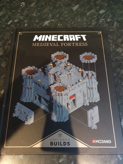 MINECRAFT: EXPLODED BUILDS: Medieval Fortress: An Official Minecraft ...