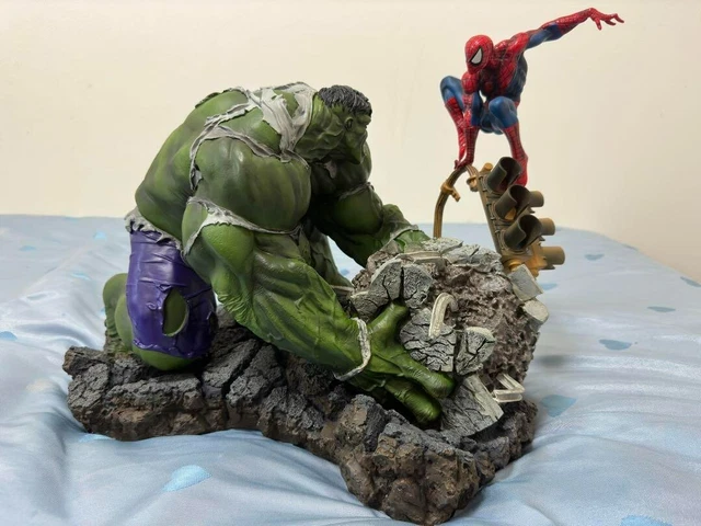 SIDESHOW INCREDIBLE HULK VS SPIDER-MAN EXCLUSIVE Diorama Statue Limited ...