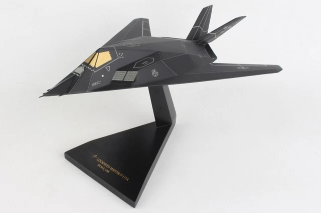USAF LOCKHEED F-117A Nighthawk Stealth Desk Display Model 1/48 Jet SC ...