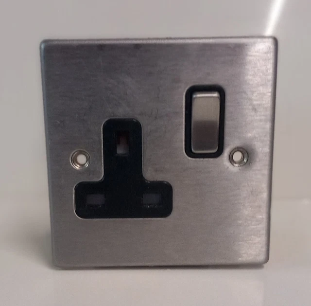 140 X HAMILTON Single Gang Switched Plug Sockets £150.00 - PicClick UK