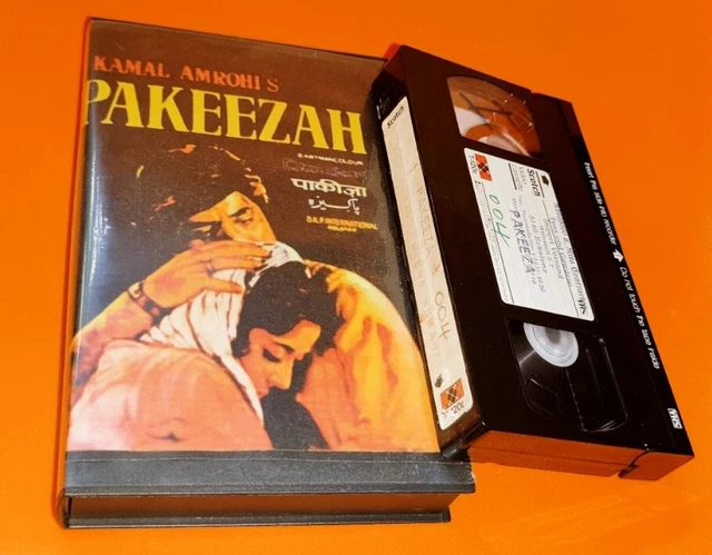 VHS HINDI PAKEEZAH 1972 Bollywood Videotape Ultra RARE Raaj Kumar Meena ...