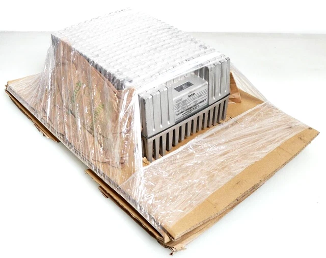 LENZE 8200 MOTEC E82MV302_4B001 convertitore 13346319 | E82MV302 ...