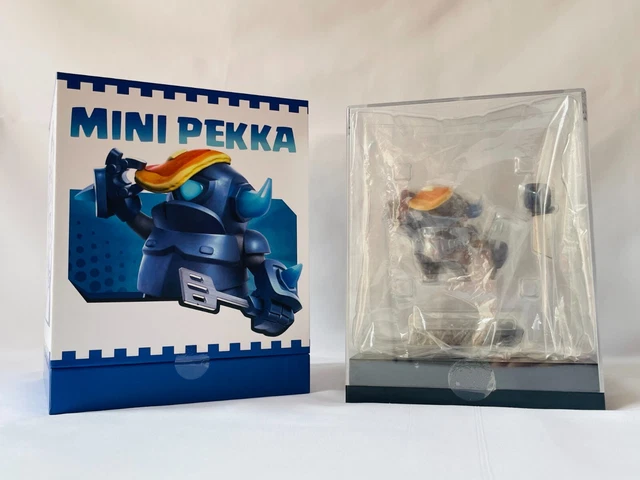 SUPERCELL *EXCLUSIVE* PANCAKE Mini P.E.K.K.A statue from Clash Royale ...