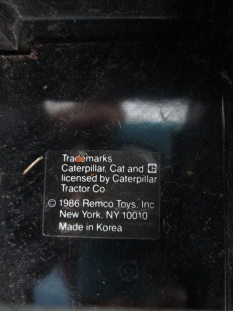 VINTAGE 1986 REMCO Caterpillar Tractor CAT Dump Truck Metal Body Toy ...