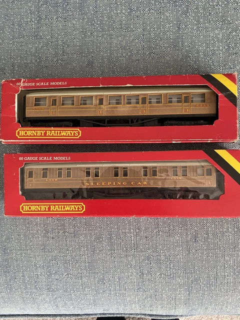 HORNBY 00 GAUGE CoachesR435 and R448 £14.00 - PicClick UK