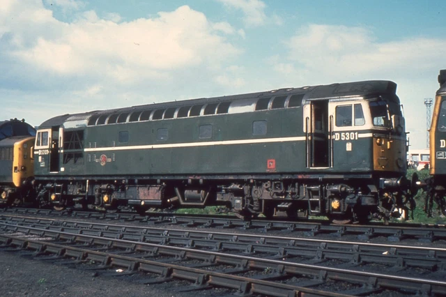 35MM RAILWAY SLIDE: COLOUR-RAIL: DE 911: CLASS 26: D5301 £2.00 ...