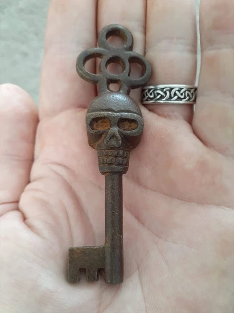 VICTORIAN SKULL KEY Vintage Style Antique Patina Cast Iron Skeleton Key ...