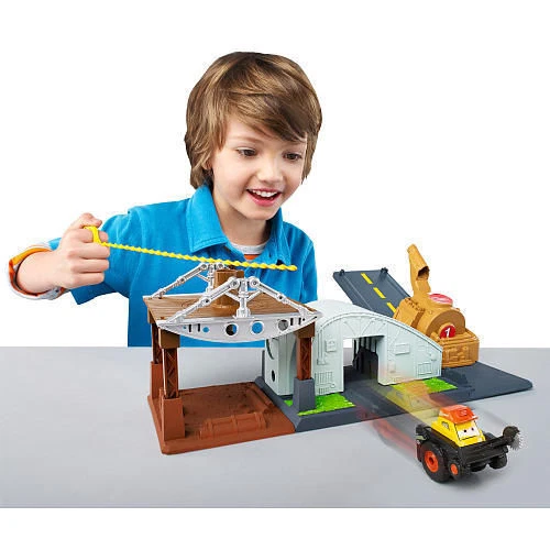 DISNEY PIXAR PLANES Fire & Rescue Rip Rescue Headquarters Set W ...