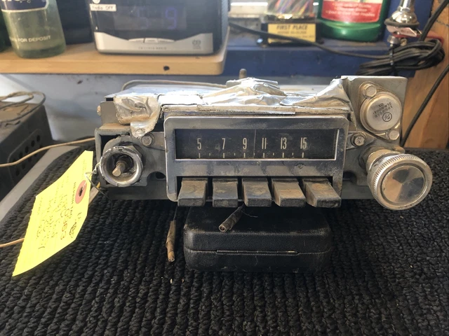 1967 FORD FALCON Am Push Button Radio With One Knob £63.42 - PicClick UK