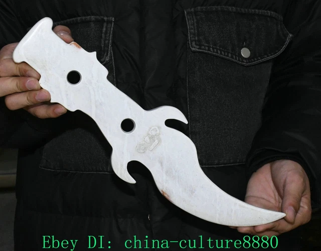 15''LIANGZHU CULTURE OLD Jade Beast Face Weapon Statue Les armes de la ...