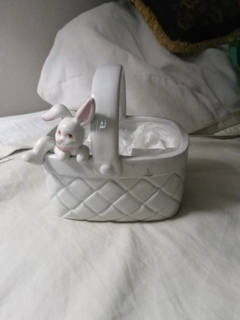 VINTAGE FITZ AND Floyd bunny rabbit climbing out of basket Easter ...