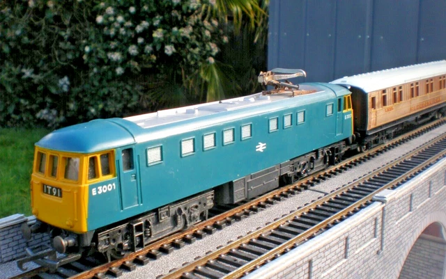 TRIANG R753 CLASS 81 ELECTRIC LOCO E3001 Remagged Serviced working Pan ...