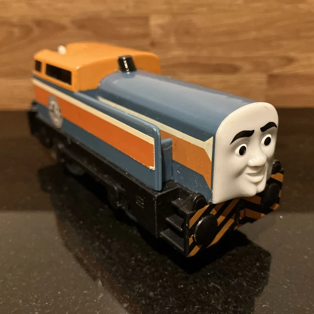 TOMY TRACKMASTER THOMAS the tank engine & Friends Den Sodor Diesel ...