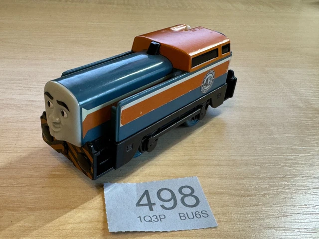 MOTORISED TRACKMASTER THOMAS & Friends Tank Engine Den fully working £ ...