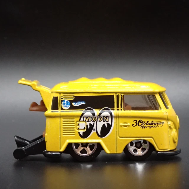 VW VOLKSWAGEN KOOL Kombi Mini Bus Van Mooneyes Rare 1:64 Miniature ...
