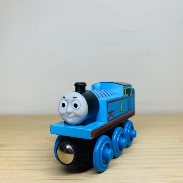 THOMAS THE TANK Engine - Thomas & Friends Wooden Railway Magnet Trains ...