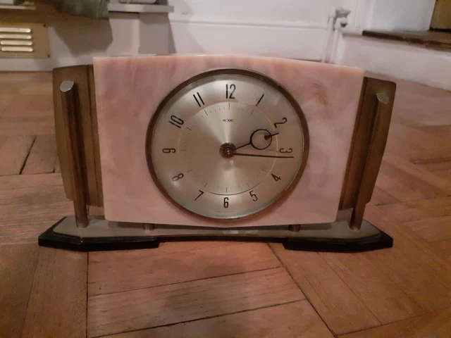 METAMEC 8 DAY mechanical mantle clock. Original condition.For parts or ...