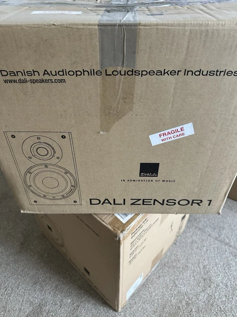DALI ZENSOR 1 HiFi HIFI STEREO BOOKSHELF SPEAKERS light walnut £94.32 ...