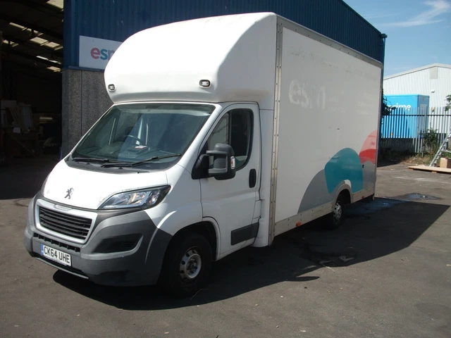 PEUGEOT BOXER 335 Professional Maxi Mover Low loader luton Van. £3,600. ...