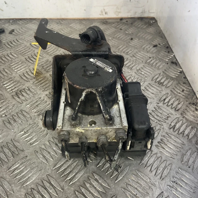 GENUINE FORD FIESTA Mk7 Abs Pump And Module P/N 8V51-2M110-Ad £45.00 ...