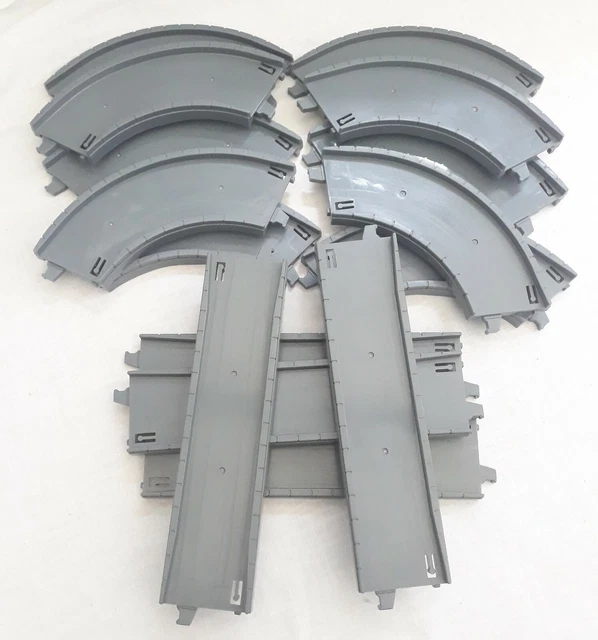 TOMY TRACKMASTER ROAD Bundle Thomas the Tank Engine Track -15 pièces ...