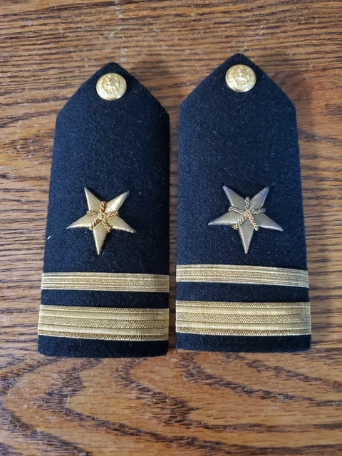 VINTAGE U.S. NAVY Lieutenant Junior Grade (LTJG) rank hard shoulder ...