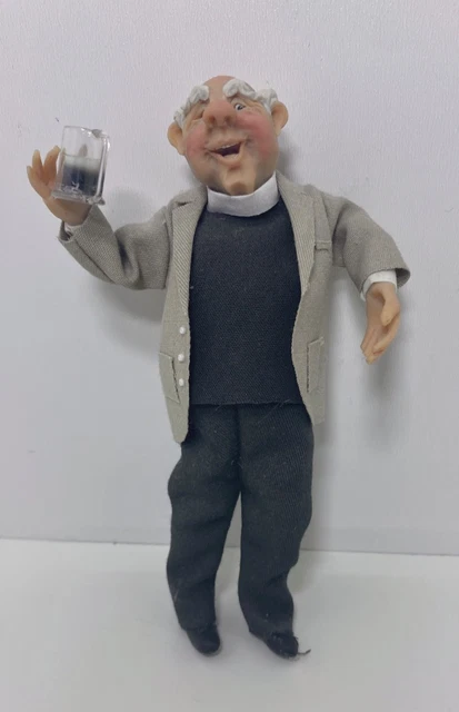 CAROL BULL BAGS Character Merry Vicar Dolls House Doll - Please Read £ ...