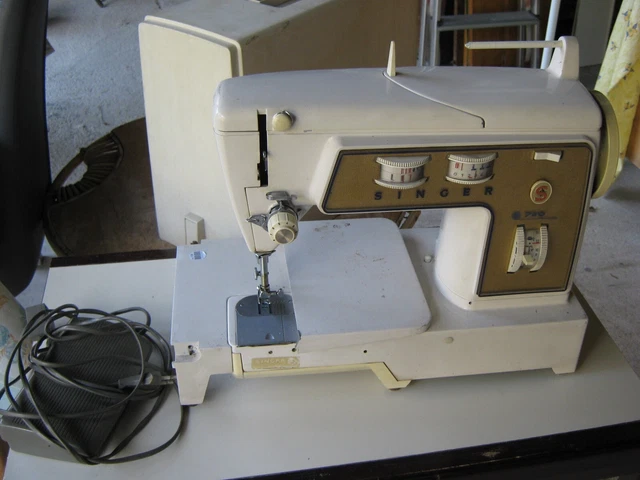 ANCIENNE MACHINE A COUDRE SINGER 720 G EUR 65,00 - PicClick FR