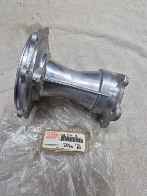 YAMAHA MOTO 4 Yfm200N Axle Carrier Bearing Housing Rear Axle 52G-25311 ...
