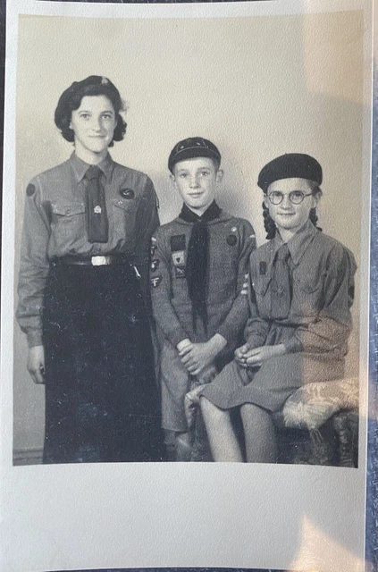 SOCIAL HISTORY SCOUTING SIBLINGS GIRL GUIDE, CUB SCOUT & BROWNIE PC ...