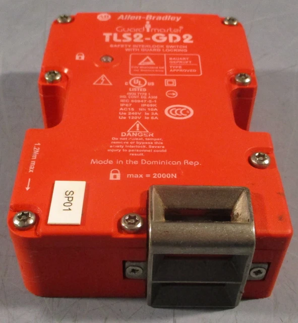ALLEN BRADLEY GUARDMASTER TLS2-GD2 Safety Interlock Switch w/ Guard ...