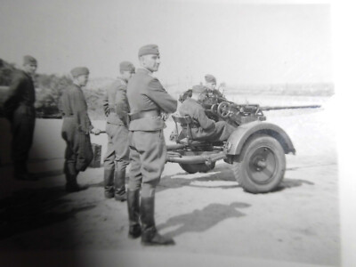 WW2 PHOTO WW2 shooting anti-aircraft gun ground target Wehrmacht ...
