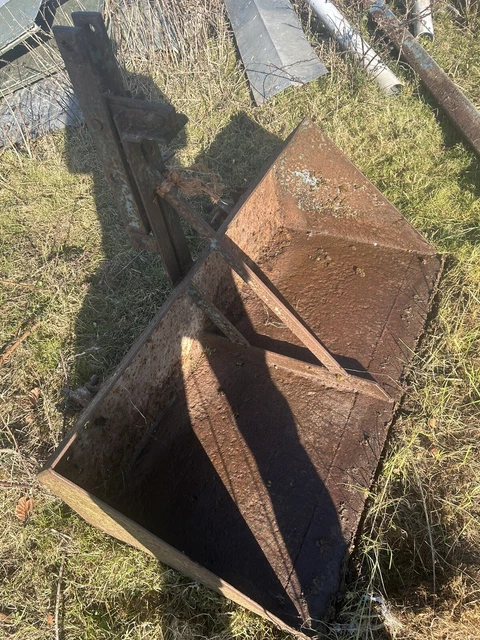 VINTAGE TRACTOR 3 point linkage bucket with tip £40.00 - PicClick UK