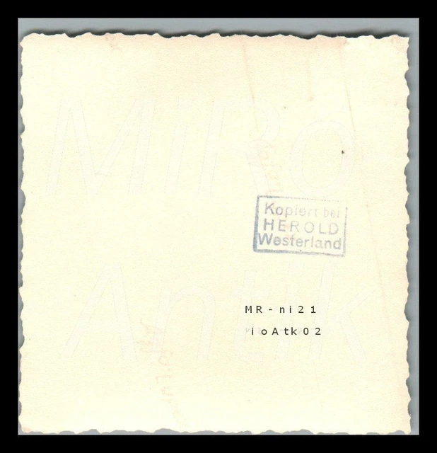 FOTO NACHL. FLIEGERING.PELLETIER, Kriegsmarine vor DVS-Gelände List ...