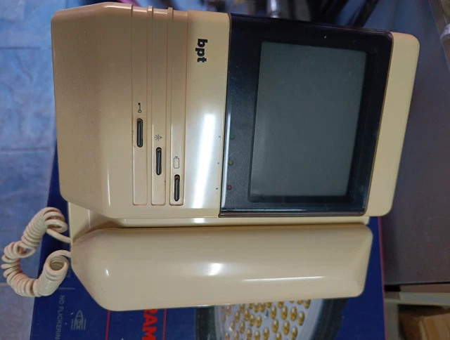 VIDEOCITOFONO MONITOR BPT SERIE 100 ART. VM/100 con staffa da muro ...