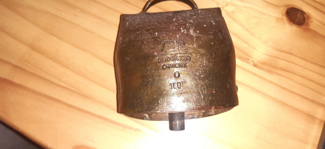 JOLIE CLOCHE À vache ancienne Devouassoud Chamonix n°0 - qualité sonnaille EUR 210,00 - PicClick FR