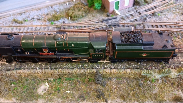 GRAHAM FARISH N gauge steam locomotive Rebuilt West Country 34009 Lyme ...
