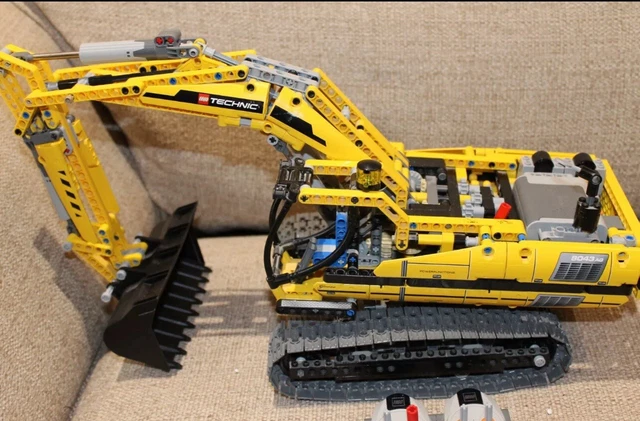 LEGO TECHNIC 8043 Motorised Excavator Caterpillar Jcb Digger £175.00 ...