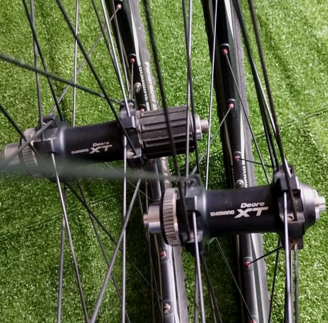 SHIMANO XT M775 Mountain Bike 26 Inch Wheel Set Centre Lock Disc Brake ...