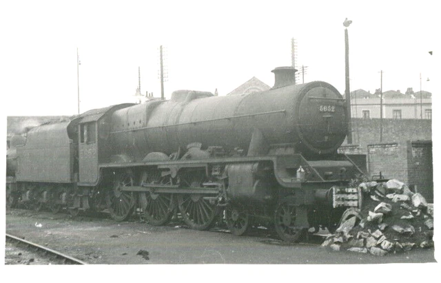 RAILWAY PHOTOGRAPH LMS Jubilee Class 4-6-0 5652 HAWKE location unknown £1.50 - PicClick UK