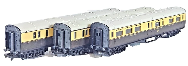 RAKE OF 3 Hornby R624 OO Gauge GWR Mk1 Coaches Chocolate & Cream ...