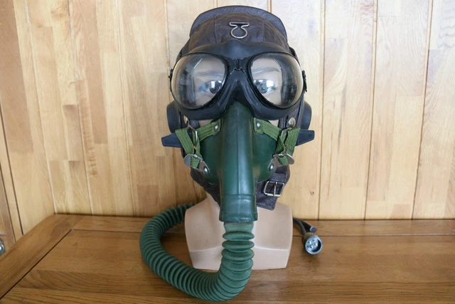 ORIGINAL MILITARIA MIG Pilot Leather Helmet(59's),Goggles,Oxygen Mask ...