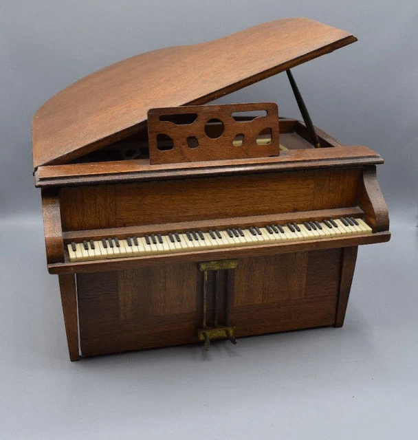 RARE VINTAGE 1940S GRAND PIANO TUBE RADIO GENERAL ELECTRIC. IN WORKING ...