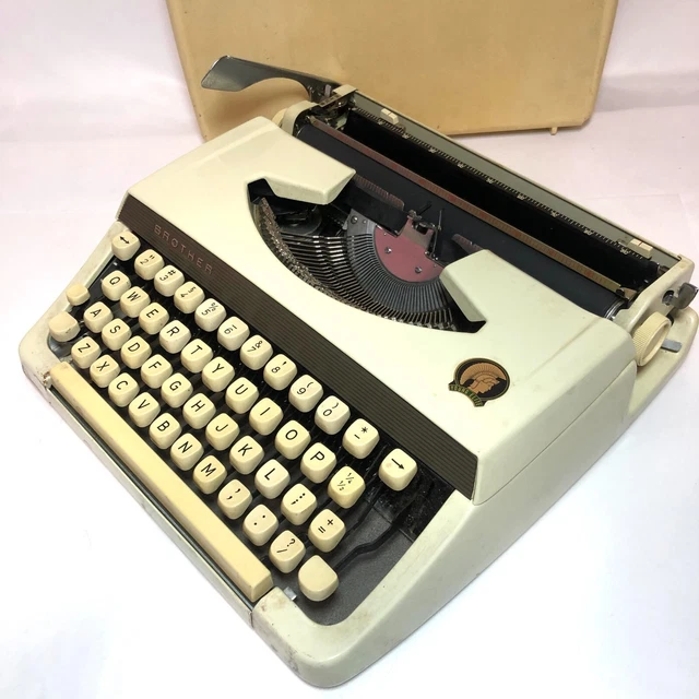 MACHINE À ÉCRIRE, BROTHER YOUNG ELITE, objet vintage, état de... EUR ...